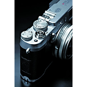 Fujifilm X100S 16 MP Digital Camera with 2.8-Inch LCD (Silver) (OLD MODEL)
