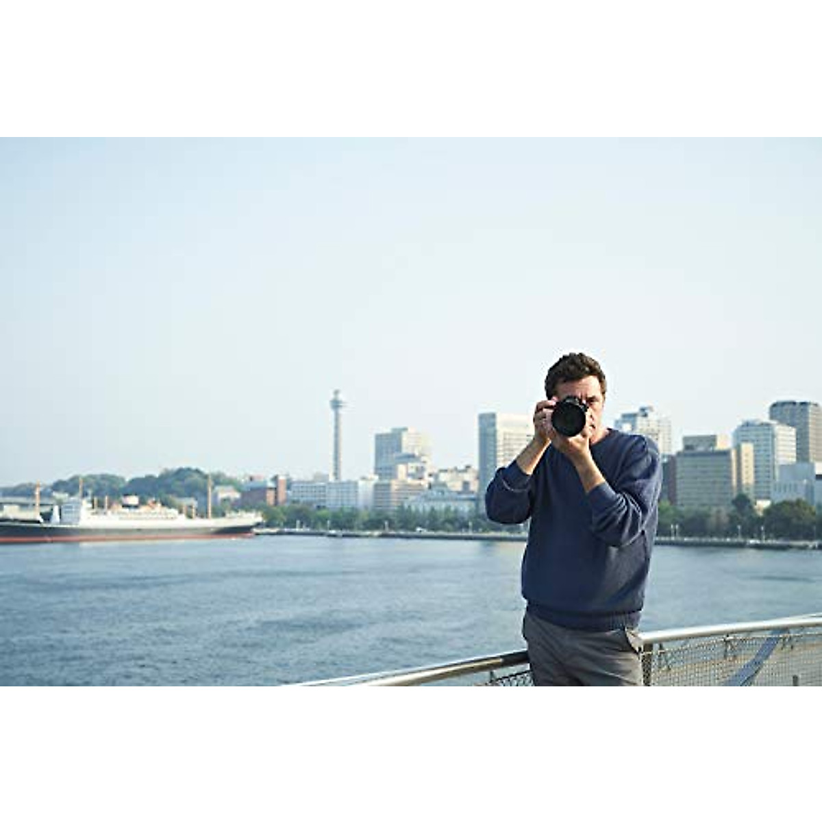 Sony a7R III Mirrorless Camera: 42.4MP Full Frame High Resolution Interchangeable Lens Digital Camera with Front End LSI Image Processor, 4K HDR Video and 3" LCD Screen - ILCE7RM3/B Body, Black