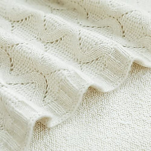 Amélie Home Lightweight Wave Pattern Knit Throw Blanket Cozy Soft Warm Farmhouse Decorative Knitted Throw Blankets for Couch Bed Sofa Living Room (Cream, 50''x 60'')