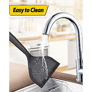 Pack of 2 Wide Silicone Spatula,Nonstick Pancake Shovel with Short Handle, Fried Flexible Turner, BPA Free Kitchen Cookwares for Egg, Cookie, Omelette, Fish, Burgers