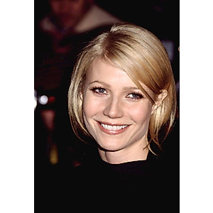 Posterazzi Poster Print Collection EVCPSDGWPACJ006LARGE Gwyneth Paltrow at Premiere of Bounce Ny 111500 by Cj Contino Celebrity (16 x 20)