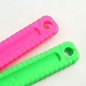 BESPORTBLE 2pcs Carpet and Rug Beater Plastic Dust Beater Quilt Dust Cleaning Tool with Long Handle for Home Hotel (Random Color)