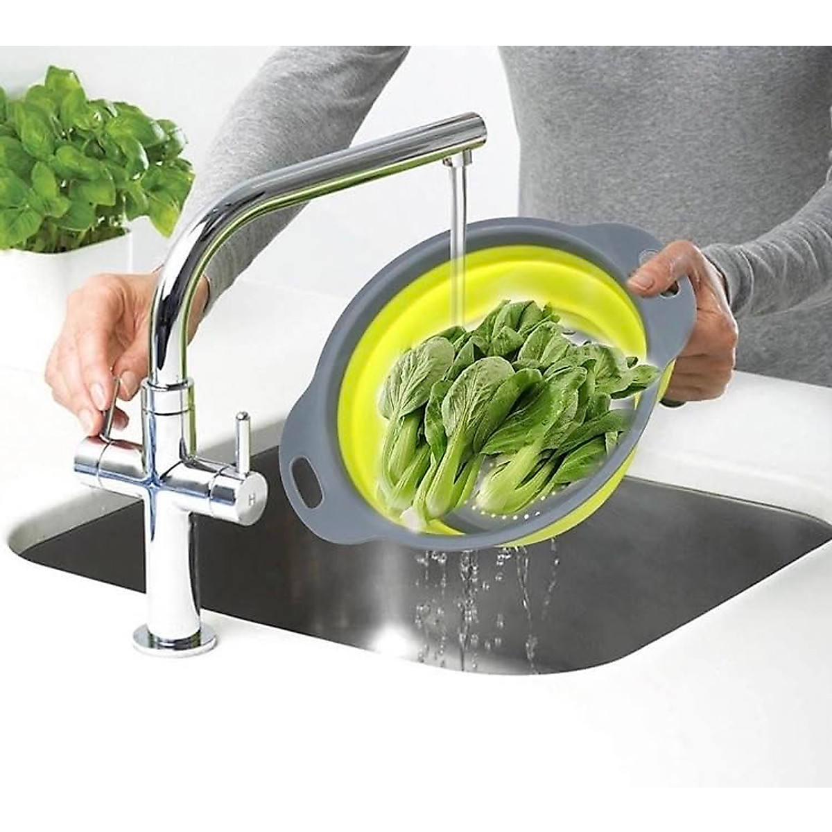 Set of 3 Niklye Ultimate Kitchen Strainers includes 1-10 inch & 2-12 inch. Collapsible Silicone Colanders For Easy Storage - Use with Pasta & Veggies or as a Fruit or Berry Bowl with Strainer., large