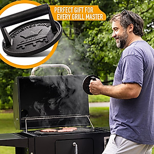 SMASHER KING™ - Premium Cast Iron Smash Burger Press incl. 25 pcs of Patty Paper, Burger Smasher for Griddle with Black Wood Handle, Perfect Hamburger Press, Meat Press, Bacon Press, Sandwich Press