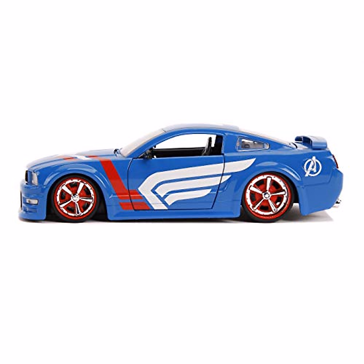 Jada 1:24 Diecast 2006 Ford Mustang GT with Captain America Figure