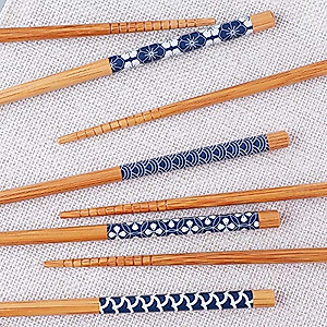Antner 10 Pairs Natural Bamboo Chopsticks Japanese Style Reusable Chop Sticks, Dishwasher Safe Chopstick Set, 8.8 Inch/22.5cm