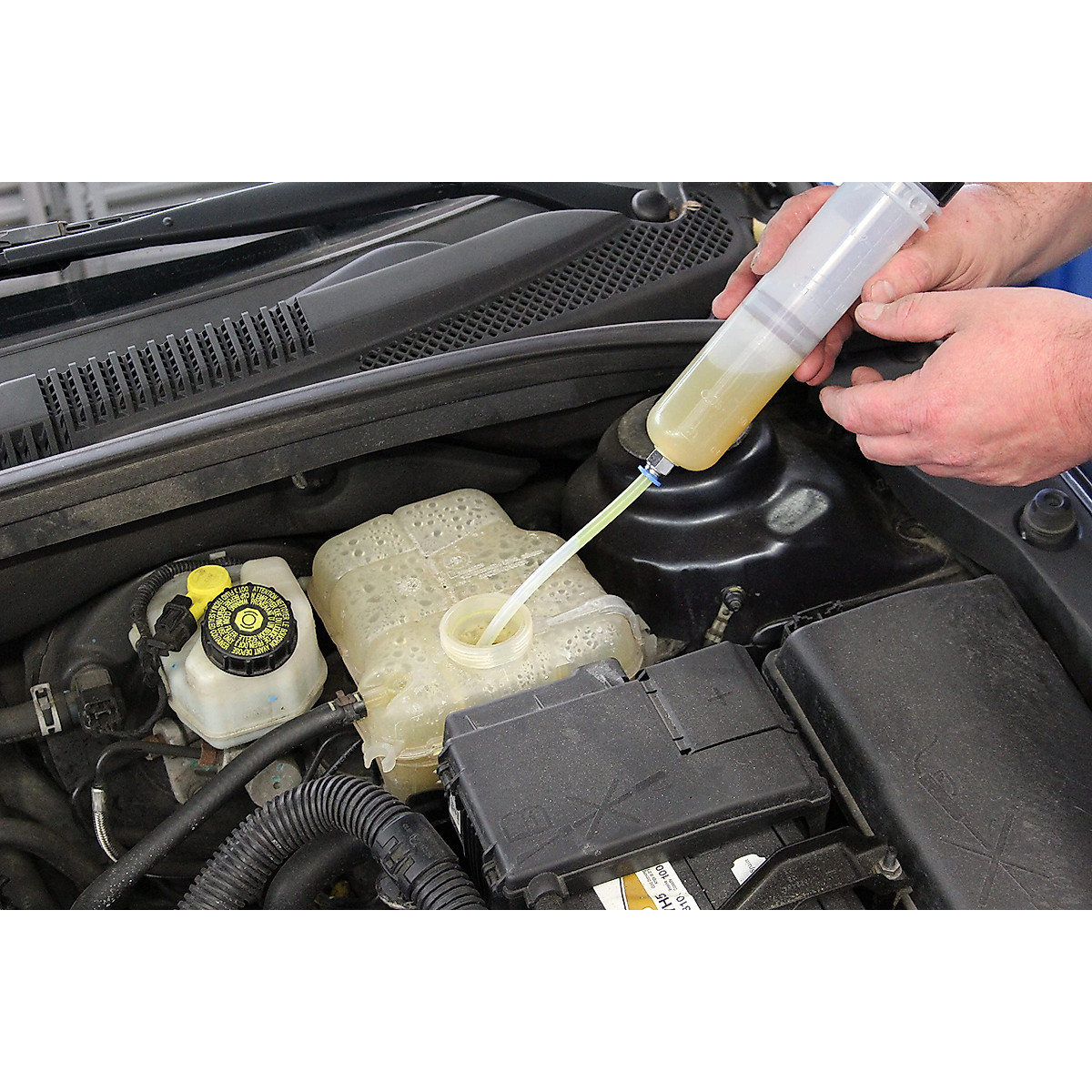 Mityvac MVA6851 Fluid Extractor, Syringe Action to Extract and Dispense Fluids Into or Out of Small Reservoirs Including Master Cylinder, Transaxles and Power Steering and Coolant Reservoirs