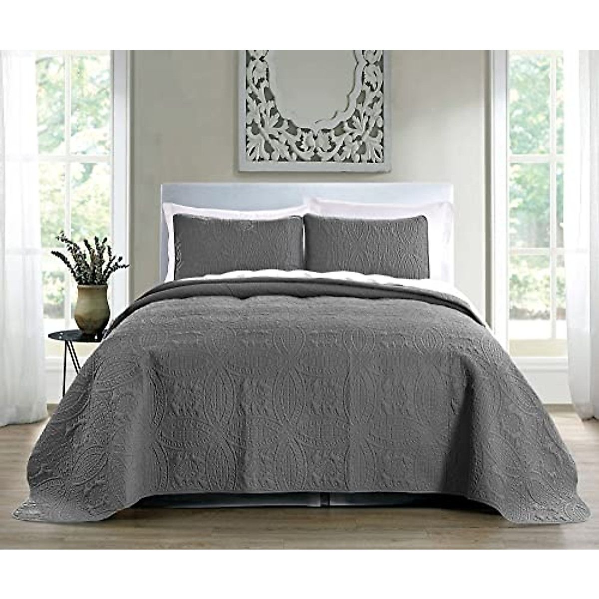 Quilt Set King/Cal King/California King Size Dark Grey - Oversized Bedspread - Soft Microfiber Lightweight Coverlet for All Season - 3 Piece Includes 1 Quilt and 2 Shams, Geometric Pattern