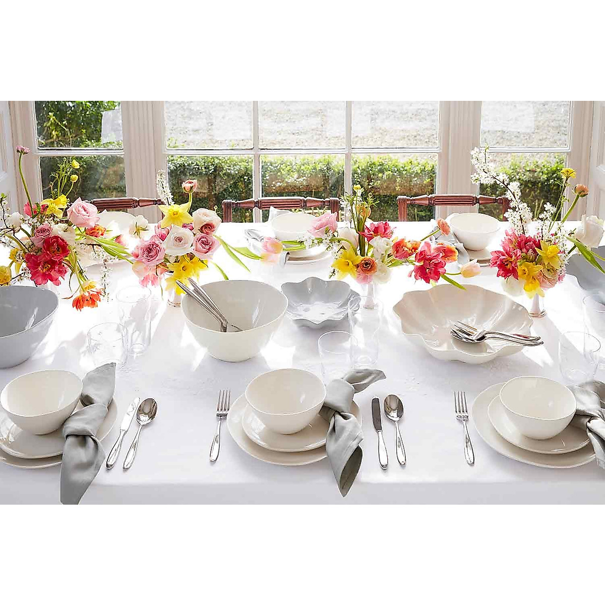 Portmeirion Sophie Conran Arbor Slotted Salad Spoon | 10-Inch | Made of Stainless Steel | Flatware Slotted Utensil | Serving Spoon for Party, Banquet, or Buffet | Kitchen Basics | Dishwasher Safe