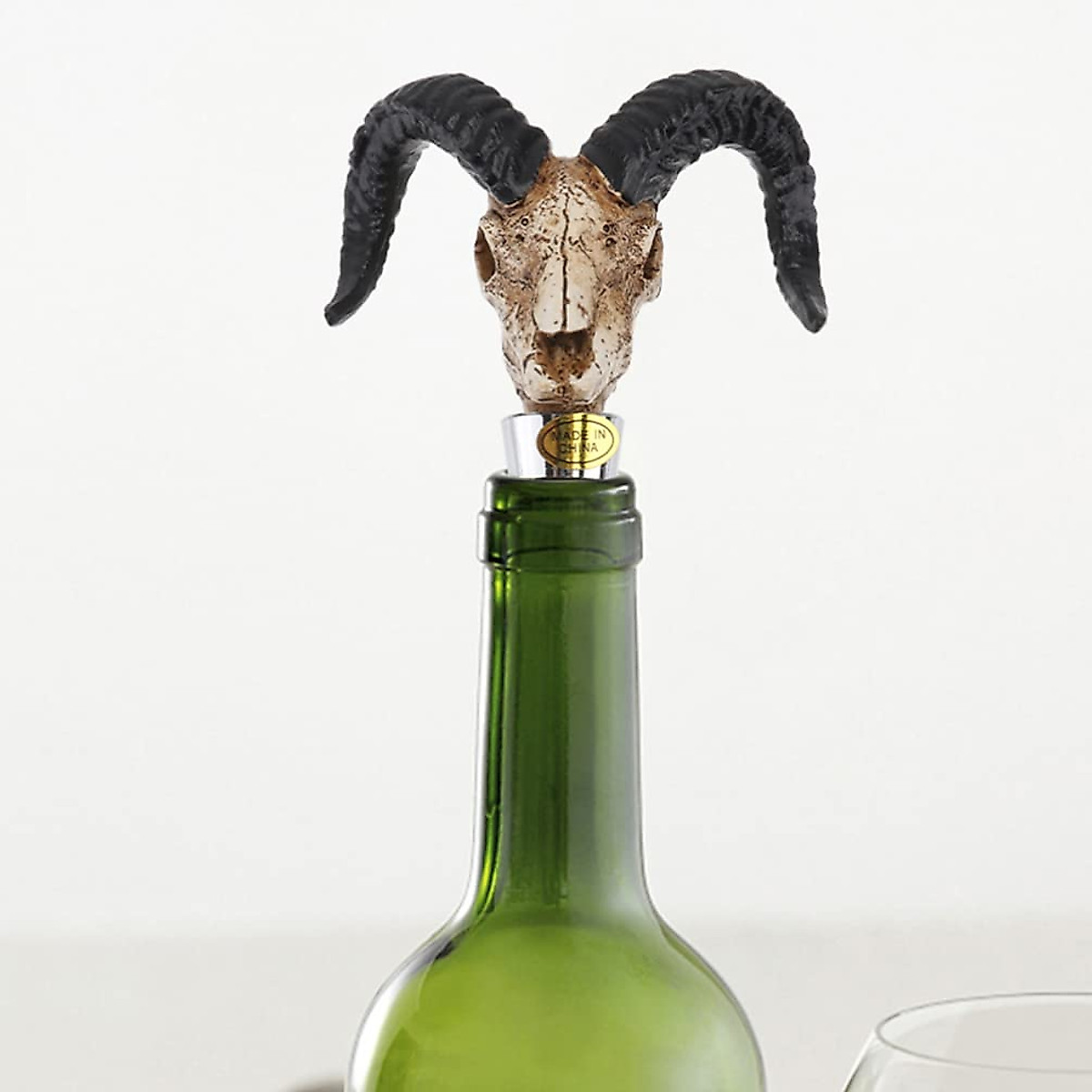 SEWACC 2pcs Decorative Wine Stoppers Animal Skull Champagne Bottle Stopper Gothic Goat Wine Stopper for Christmas Ball Party Bar Black