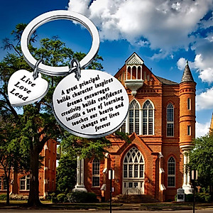 MYOSPARK Principal Keychain A Great Principal Builds Character Inspires School Principal Jewelry Retirement Thank You Gift (Principal Keychain)