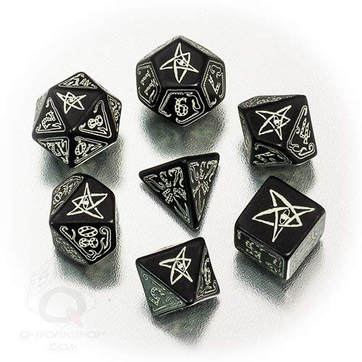 Q-Workshop Call of Cthulhu Black & Glow-in-The-Dark RPG Ornamented Dice Set 7 Polyhedral Pieces Black & Glow-in-the Dark, Standard (15mm - 17mm)