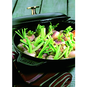 Staub Round Cast Iron Hot Plate W/ Lid, 7" - Black Matte - 1332025