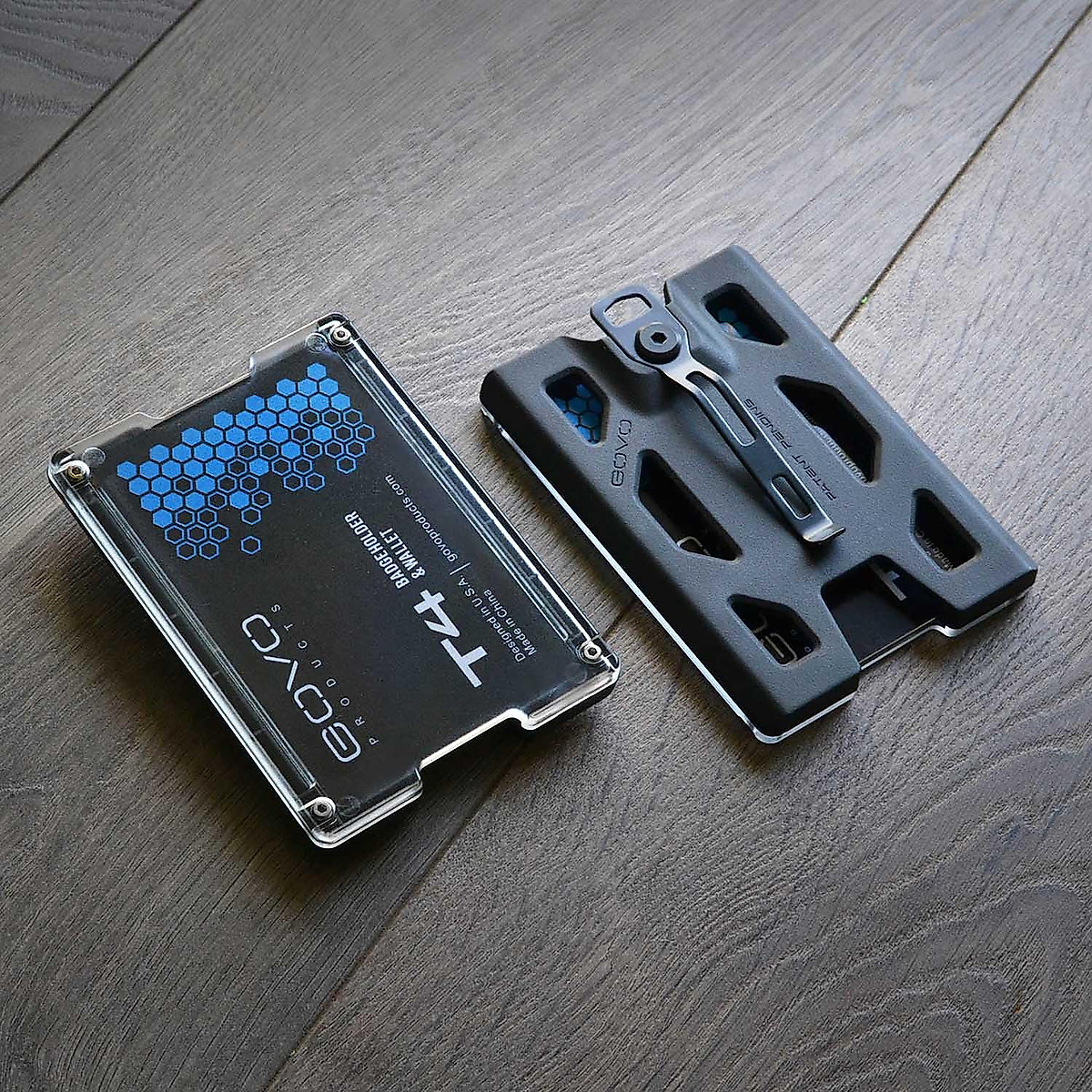 GOVO Badge Holder / Wallet - Durable Polycarbonate ID/Credit Holder with Metal Clip and 4 Cards Slot (Holds 1to 4 Cards) Black