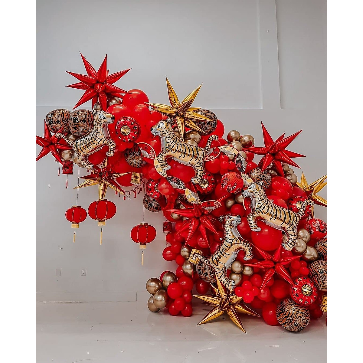 CYMYLAR 3pcs 26inch 3D Explosion Star foil balloon, christmas day red Foil Cone star burst Balloons for Birthday Wedding New Year Party Event