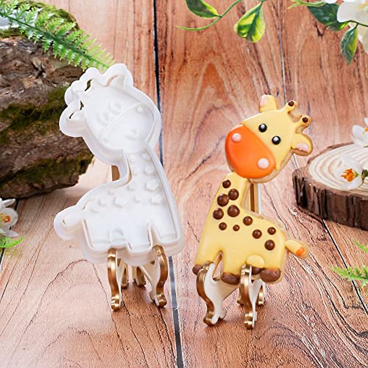 Flycalf Animal Cookie Cutter Giraffe with Plunger Stamps Jungle Cake Decoration for DIY Biscuit Cutter Baking PLA Cutter Molds for Party 3" Kitchen Supplies