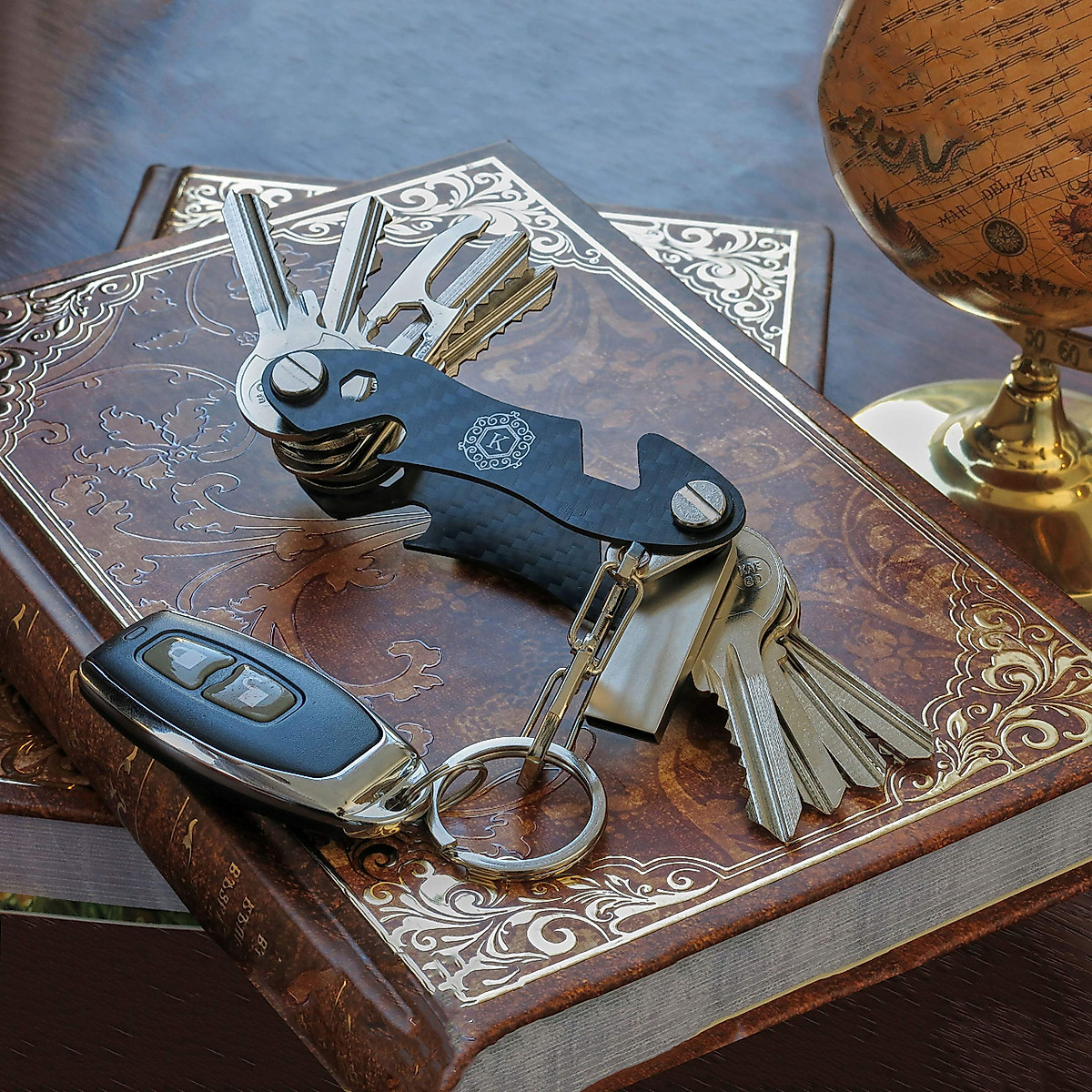 KINGSMEN Compact Smart Key Organizer Keychain – Premium Carbon Fiber Key Holder for Keychain with Keychain Accessories (16 GB USB, Multitool, Key Ring), Attach Car Key Holder & EDC, 25 Keys (Black)