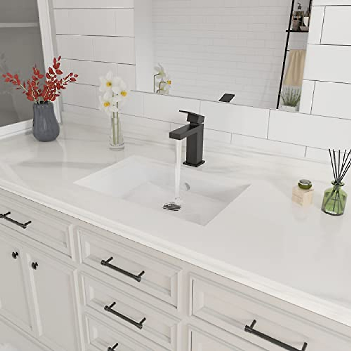 AWARA Single Handle Bathroom Faucet, Matte Black Bathroom Sink Faucet Solid Brass Single Hole Modern Bathroom Faucet Vanity Faucet with Pop-up Drain & Overflow & Water Supply Hoses