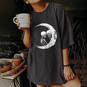 Y2K Moon Skull Skeleton Oversized T Shirt Bleached Halloween Funny Graphic Vintage Tees for Women Girls Casual Summer Loose Round Neck Short Sleeve Tops-L