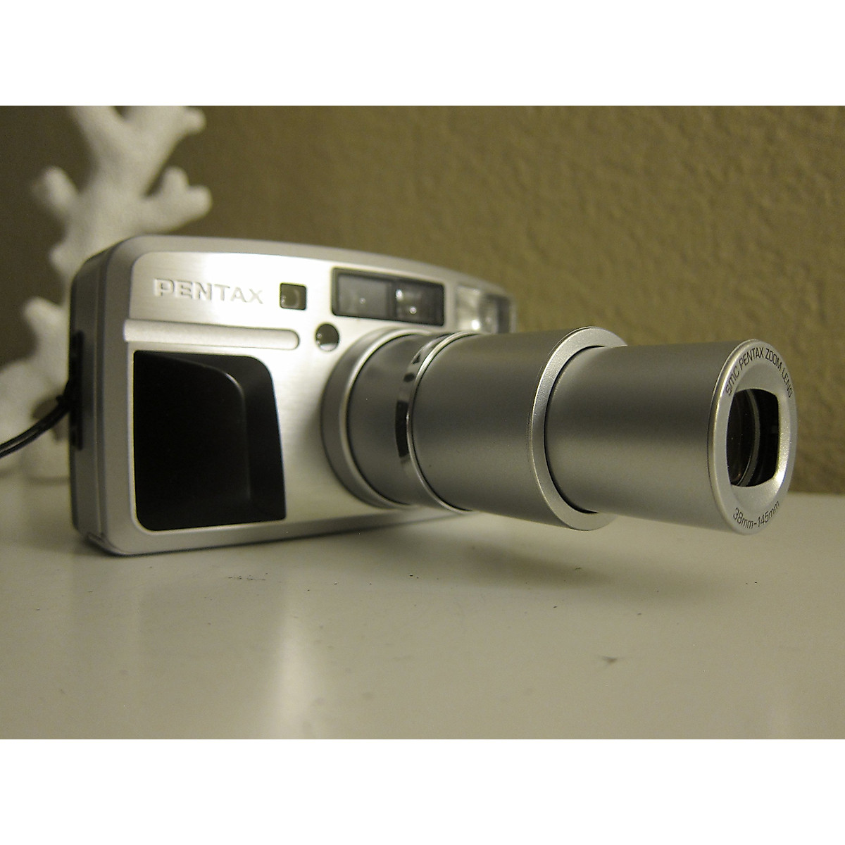 Pentax IQ Zoom 145 M Super Quartz Date 35mm Camera (wood grip)