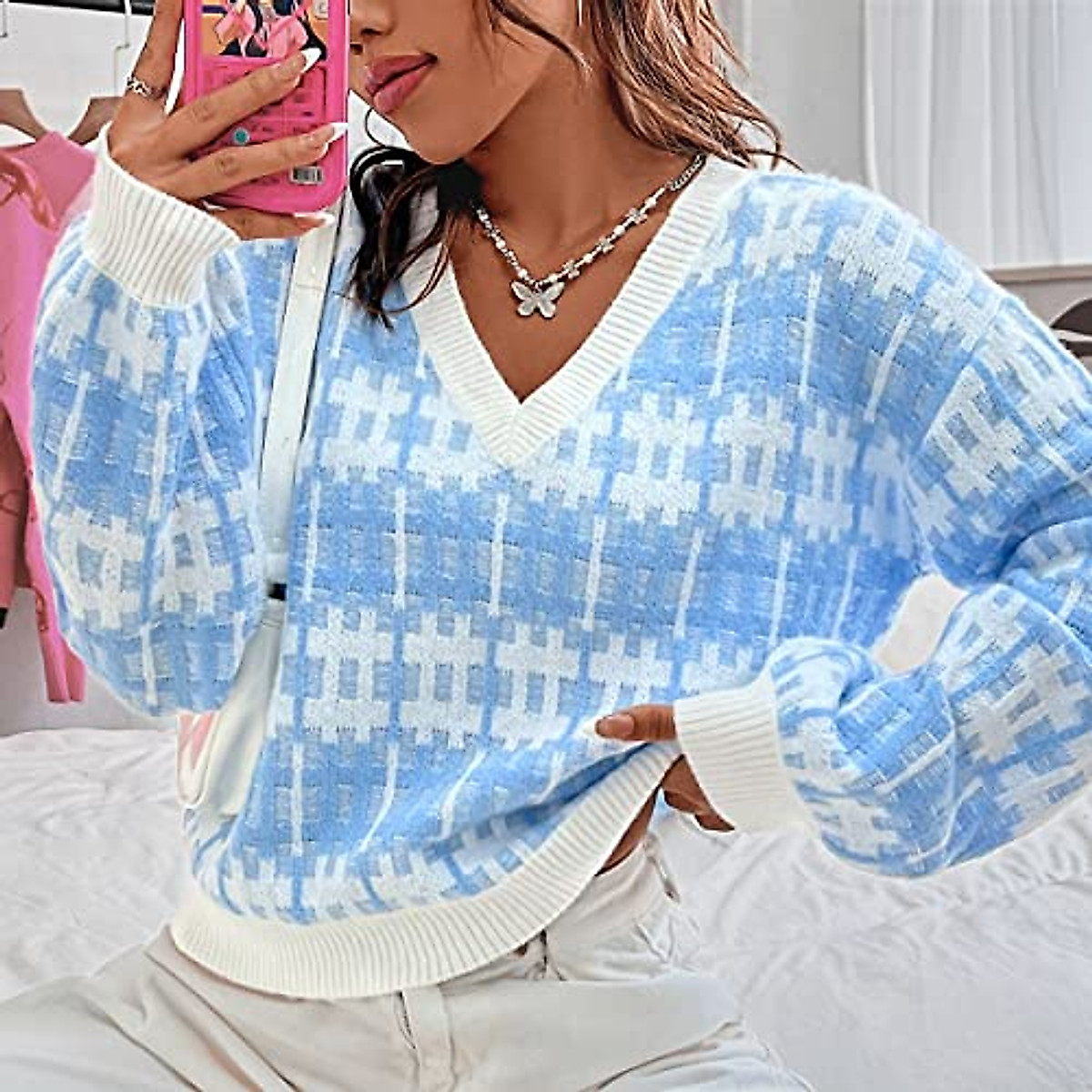 WDIRARA Women's Plaid Pattern V-Neck Long Sleeve Drop Shoulder Pullovers Sweater Blue M
