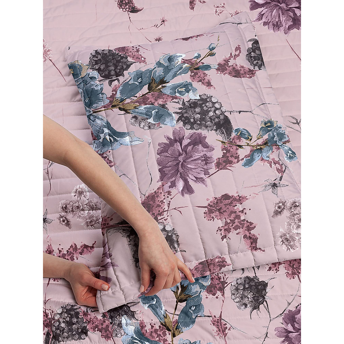 Ambesonne Vintage Floral Reversible Bedspread Set, Nostalgic Botanical Garden Artwork of Floral Blossoms and Branches, Pillow Shams & Comforter Microfiber Bedding Set, King Size, Grey Pink Cadet Blue