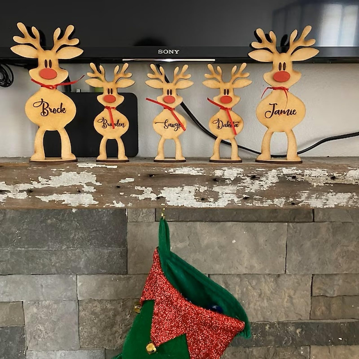 Personalized Freestanding Reindeer,Custom Name Wood Party Table Number Wooden Sign Cute Personalized Christmas Decorations Cartoon Place Card for Table Setting