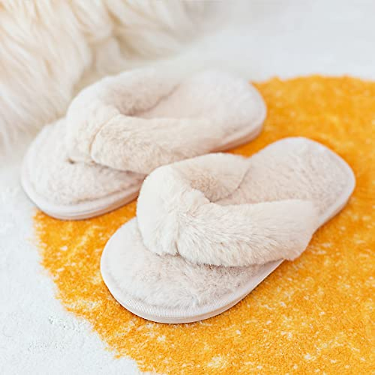 techcity Boys Girls Fuzzy Flip Flop Slippers Kids Cute Soft Comfy Open Toe Fluffy Slip On Thong Flat Sandals House Home Fur Slides Indoor Outdoor
