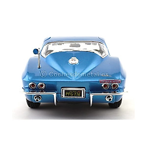Maisto Die Cast 1:18 Scale 1965 Chevrolet Corvette (Colors May Vary)