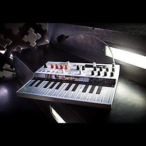 Arturia MicroFreak Vocoder Edition Hybrid Synthesizer