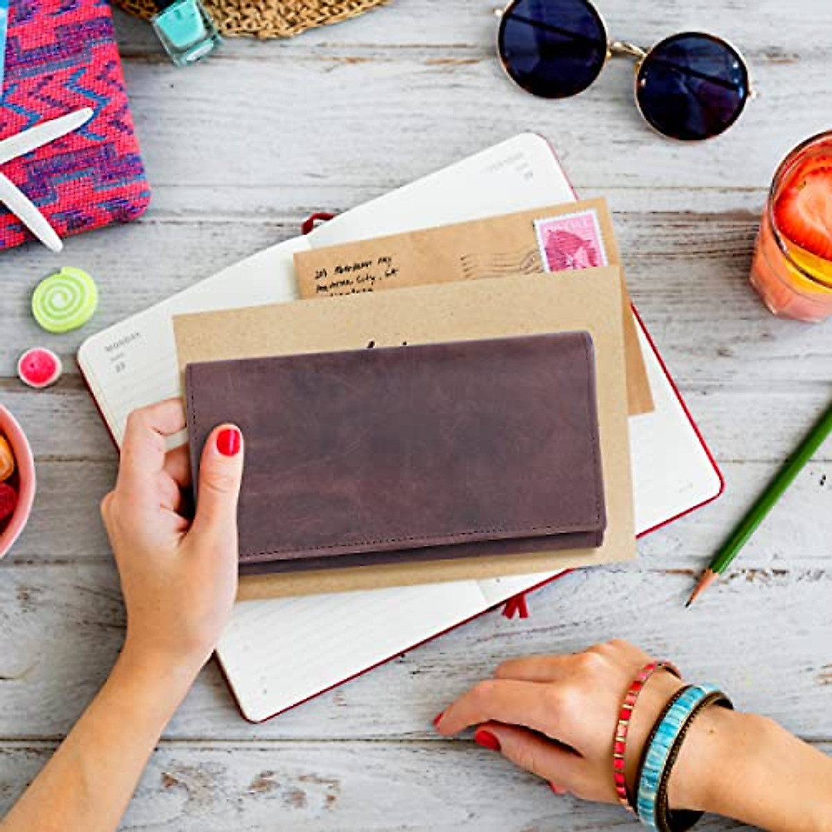 Women’s Leather Wallet with RFID Block Multi Card Holders Wallet With Zipper Pocket