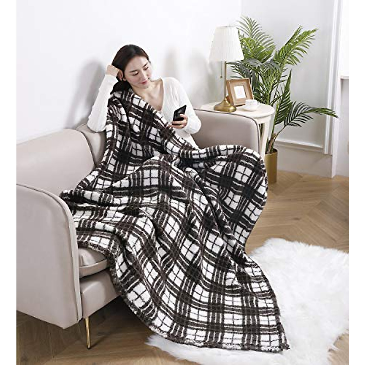ELLE HOME Oversized Sherpa Throw - Soft Warm Flannel Fleece Blanket, for Bed and Couch - Oversized Throw 50" X 70", Black and White Plaid