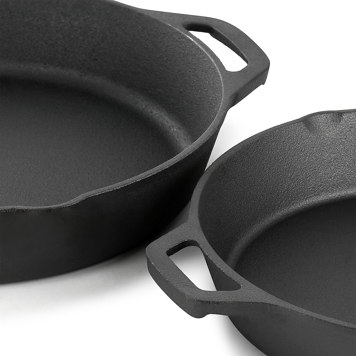 Megachef 13 Piece Pre-Seasoned Cast Iron Skillet Set with Temperd Glass Lids and Silicone Holders