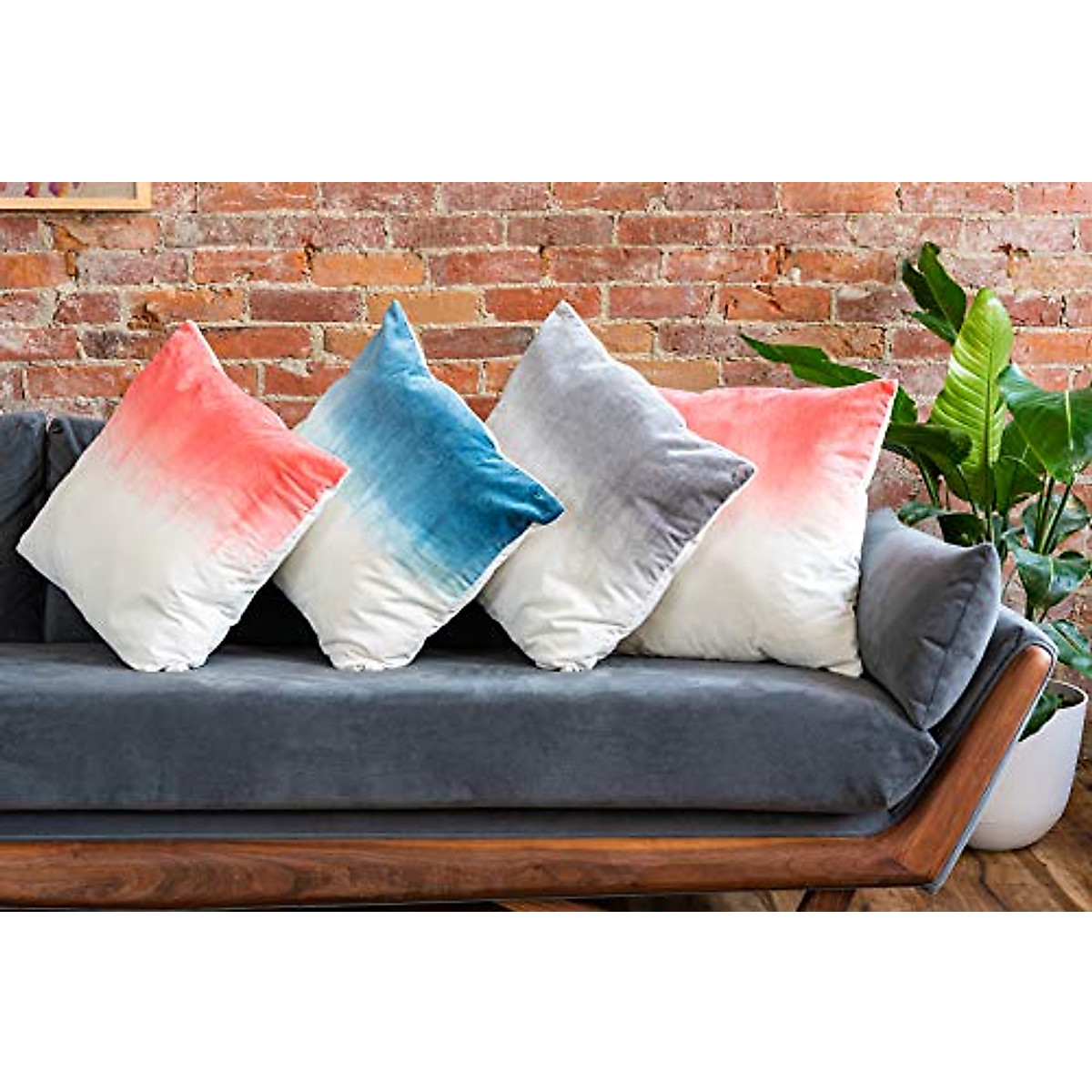 Refinery29 | Ombré Collection | Luxury Decorative Textured Throw Pillows, Ultra Soft with Stylish Modern Chic Design for Home Décor (Pillow, Blue), 18 x 18