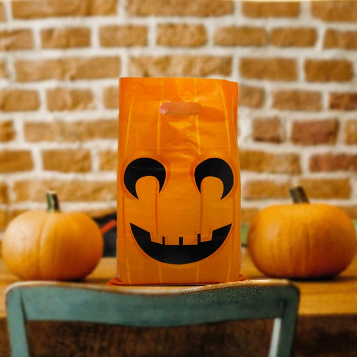 Lulu Home Halloween Jack O Lantern Bags, Plastic Goodie Bags for Trick Or Treat, Party Favor Bags, 72PCS