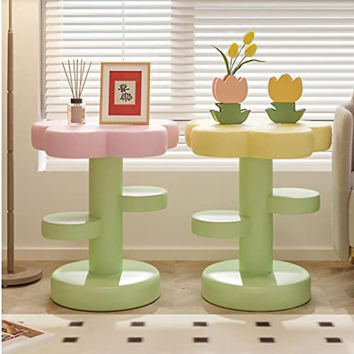 VejiA End Table Unique Flower Shaped Side Table, Small Accent Nightstand, Couch Table End Table Bedside Tables, Living Room Coffee Table, and Sofa Table 20.4 * 23.6 Inches Sid