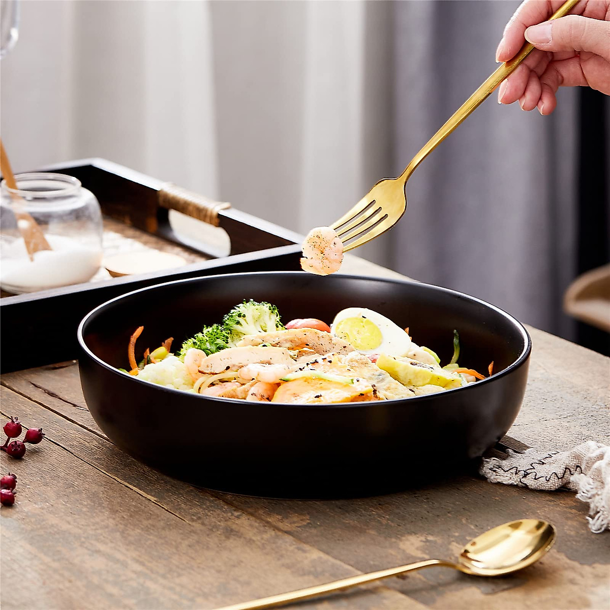 Swuut 10" Large Serving Bowl, 2.8 Quart Big Salad Bowl, Porcelain White Pasta Bowl, Sturdy Mixing Bowls, Matte Soup Bowl for Family Kitchen,Microwave & Dishwasher Safe (Black)