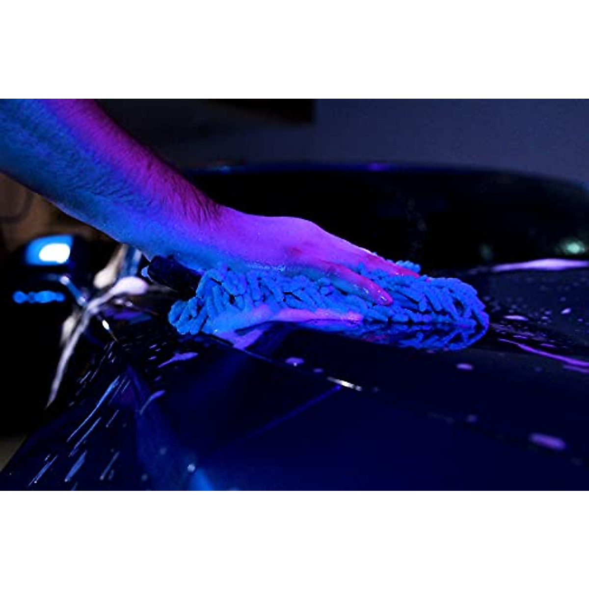 303 Car Wash Mitt - Ultra Absorbent Microfiber - Lint and Scratch Free Design - Hand Fitting, Snug Design with Elastic Cuff - Washable to Reuse, 1 Pack (39011)