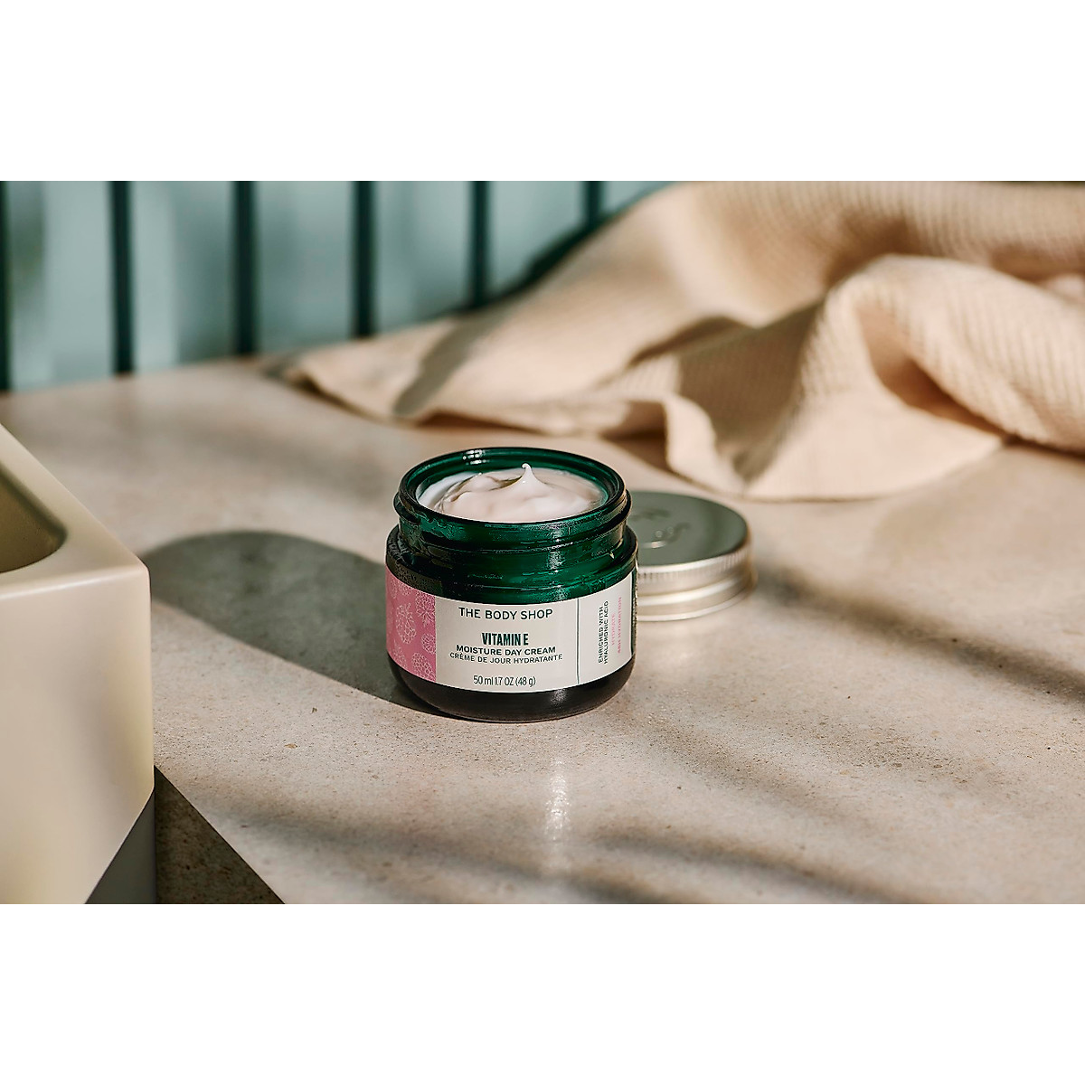 The Body Shop Vitamin E Moisture Cream – Fast Absorbing – Hydrates, Moisturizes and Protects – For Dehydrated Skin – 1.7 oz