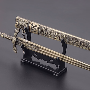 Elden Ring Vagabond Banished Knight's Greatsword Colossal Sword Action Figures Toys Collection Gift Party Supplies Desk Decoration Backpack Pendant Gift