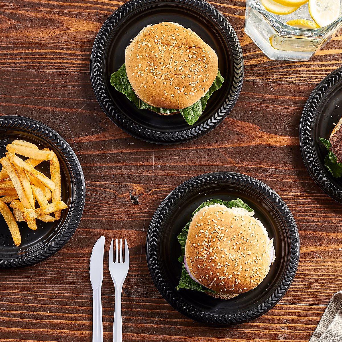 PLASTICPRO 100 PCS Black Plastic Plates Light Weight 7 Inch Plastic Dinner Dessert Appetizer Plates Black Plates Disposable for Party and Wedding