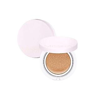 MISSHA Magic Cushion Foundation No.21 Light Beige for Bright Skin - Flawless Coverage, Dewy Finish, Easy Application for All Skin Types