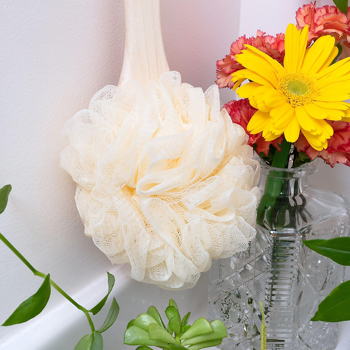 EcoTools EcoPouf Bath Brush, Loofah Brush for Bath & Shower, Made with Long Handle & Recycled, Soft Netting for Gentle Exfoliation, Back Brush for Men & Women, Eco-Friendly & Cruelty-Free, 1 Count