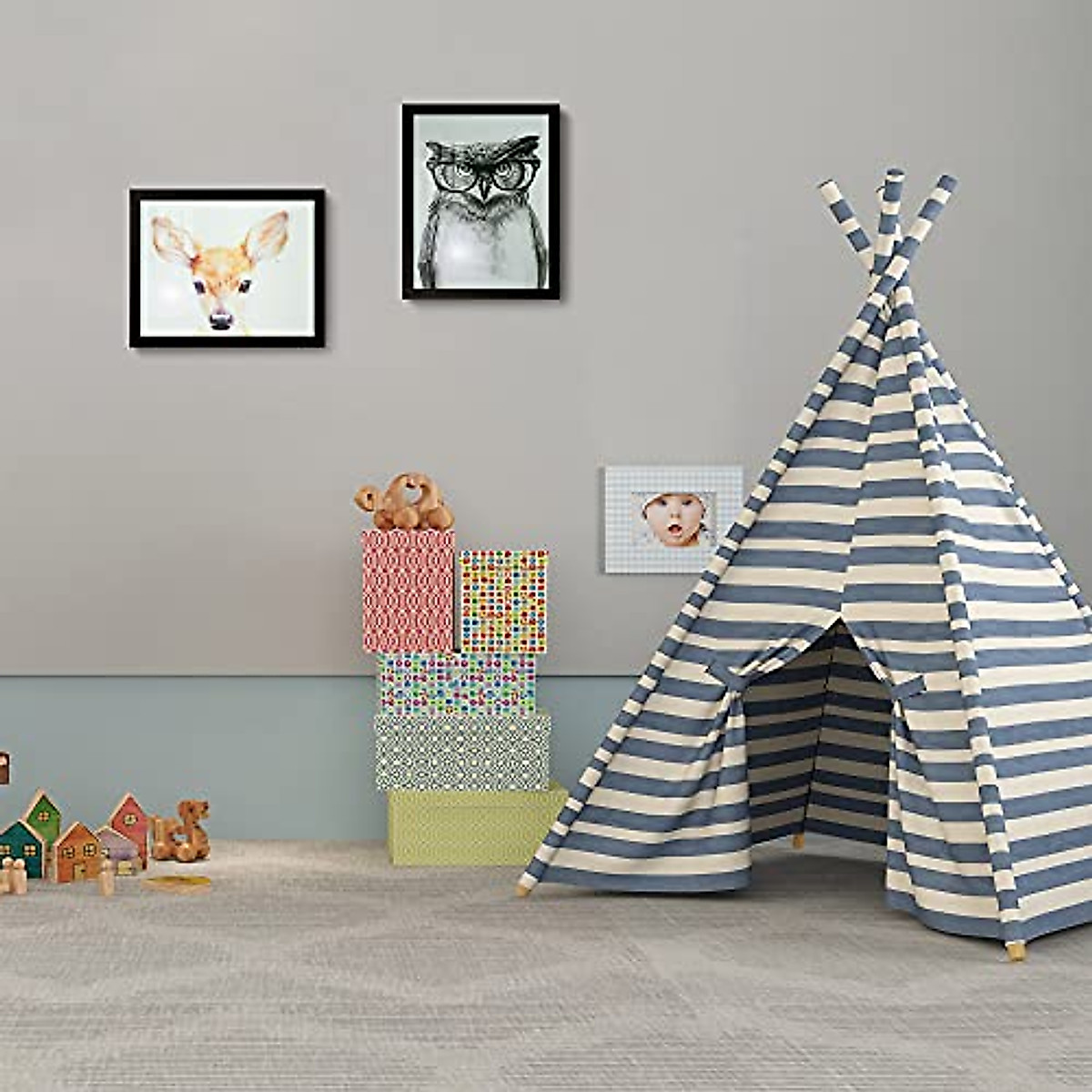 Frametory, 11x14 Picture Frame - Made to Display Pictures 8x10 with Mat or 11x14 Without Mat - Wide Molding - Pre-Installed Wall Mounting Hardware (Black, 1 Pack)