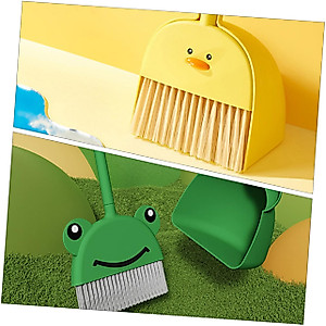 Yardenfun 2pcs Children's Broom Small Broom Kids Cleaning Broom Durable Cleaning Broom Cleaning Broom for Kids Household Cleaning Supply Small Cleaning Broom Cleaning Supplies Toy Student