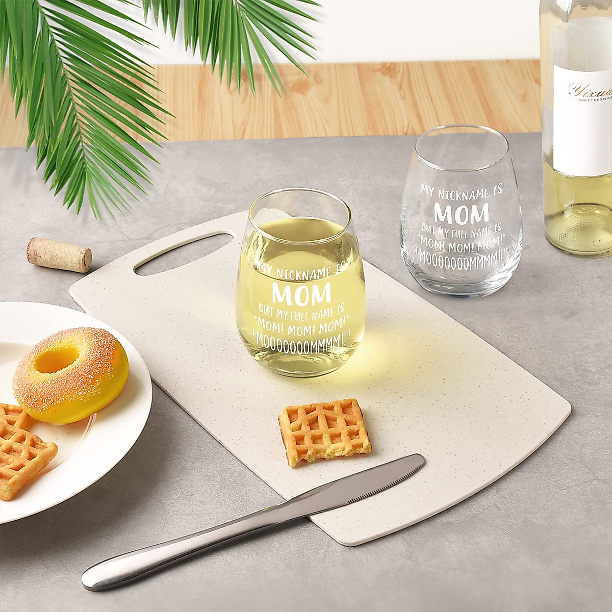 Modwnfy Funny Gift for Mom, Mother's Day Wine Glass, Best Mommy Stemless Wine Glass, Mothers Day Gifts for Mom New Mom Mother Mama Women Wife, Daughter Gifts from Mom On Baby Shower, 15 Oz