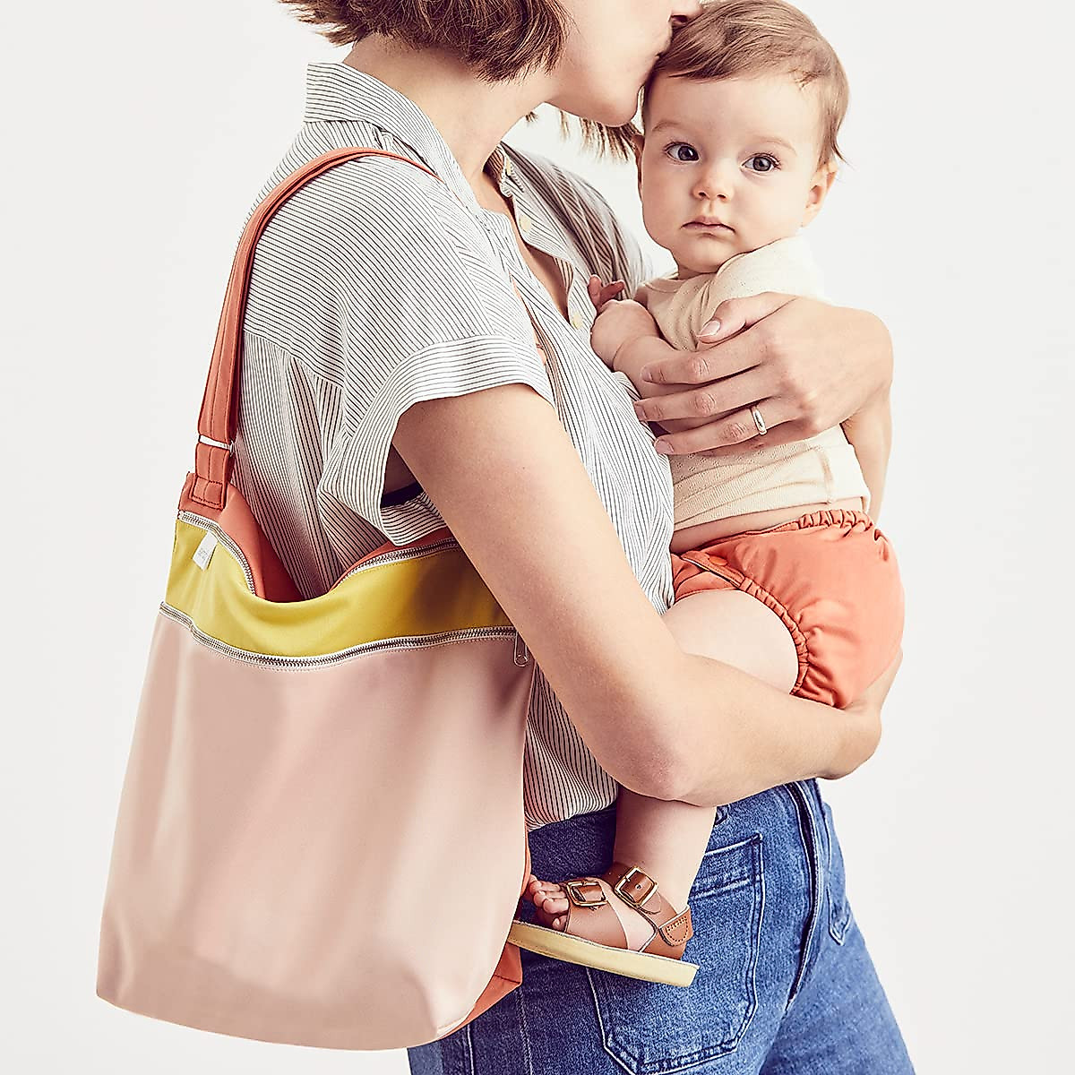 Esembly Day Bag, Cloth Diaper Bag, Stylish Wet Dry Bag for Cloth Diapers, Swim Diapers, Dirty Gym Clothes, Wet Swimsuits, Reusable and Washable, One Size, Off-Leash