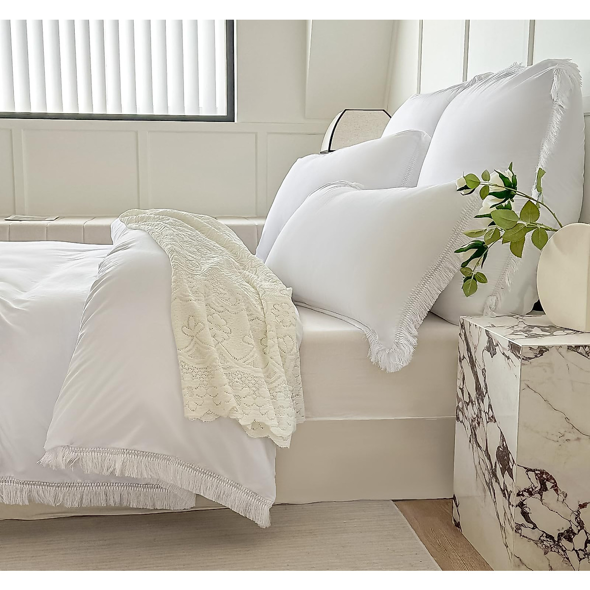 Amolavet White Duvet Cover Queen Size Boho Tassel Ultra Soft Lightweight Brushed Microfiber Queen Duvet Cover 3 Pieces Set 1 Duvet Cover 90x90 with Zipper Closure + Corner Ties and 2 Pillow Shams