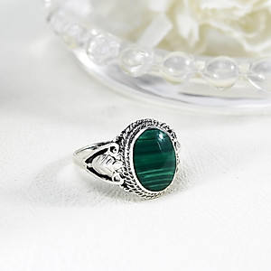 AeraVida Vintage Inspired Round Green Malachite Nature .925 Sterling Silver Ring, Size 11 | Elegant Handmade Women's | Statement Jewelry