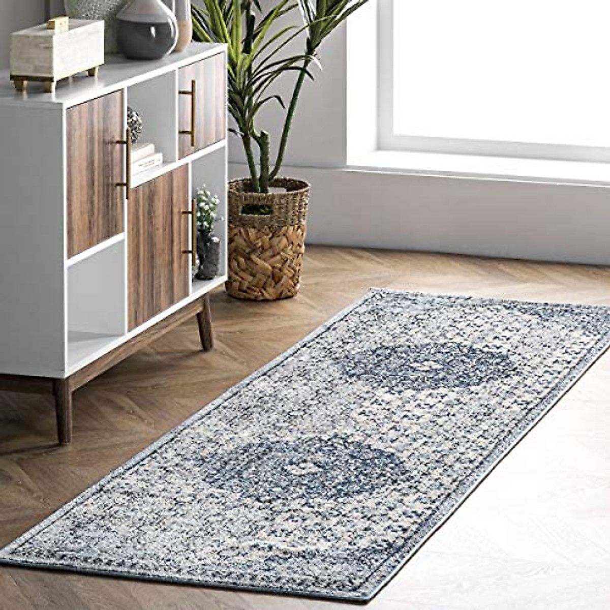 nuLOOM Vicki Vintage Runner Rug, 2' 6" x 8', Light Blue
